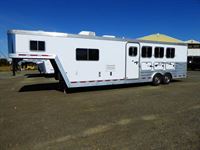2014 Featherlite Trailers Living Quarters Horse Trailer 8581