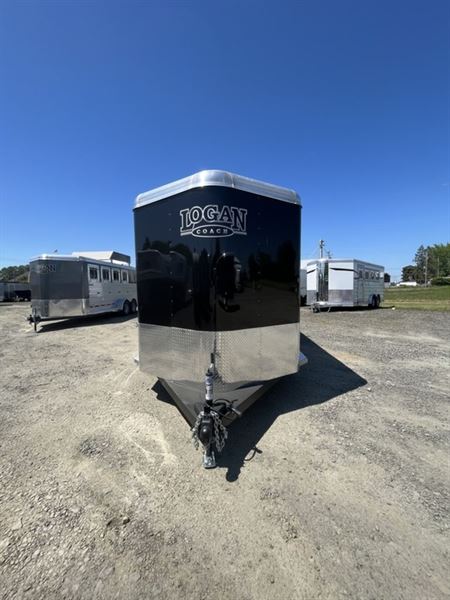 2023 Logan Coach Bullseye Bumper Pull 4 Horse