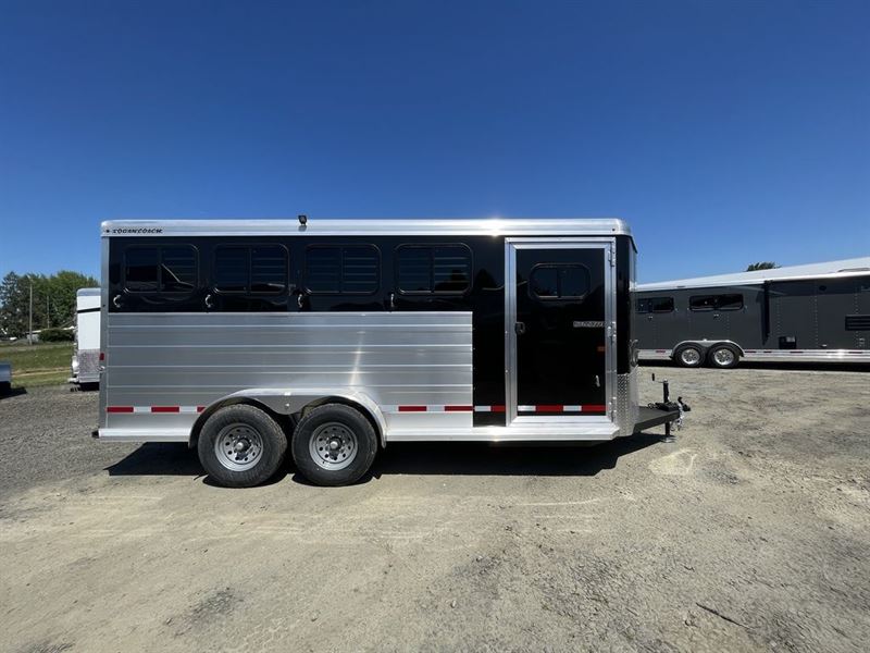 2023 Logan Coach Bullseye Bumper Pull 4 Horse