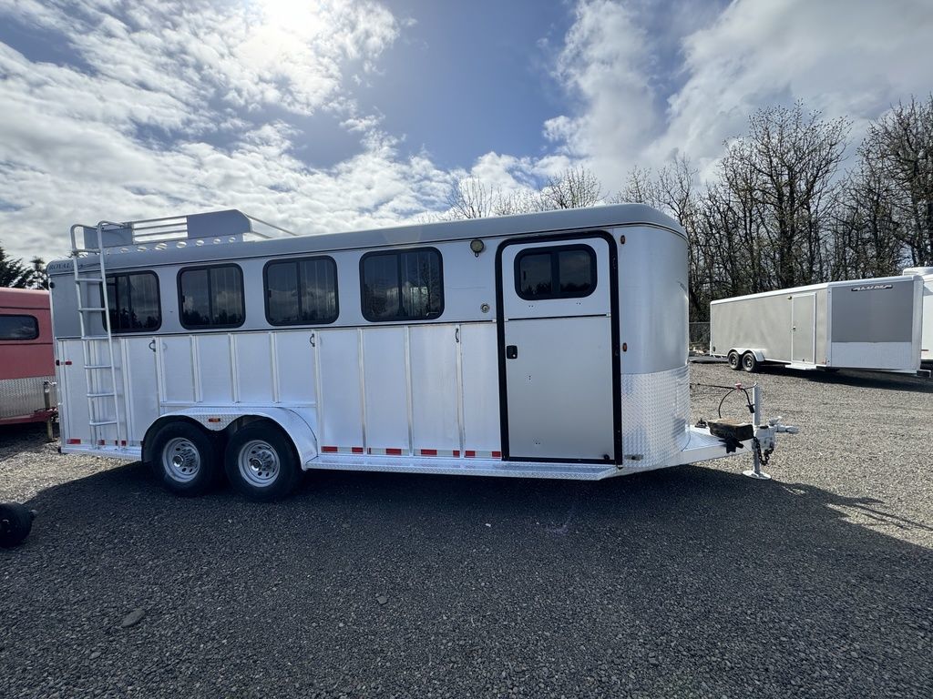 2011 Royal T Trailers 4 - 6 Horse Bumper Pull