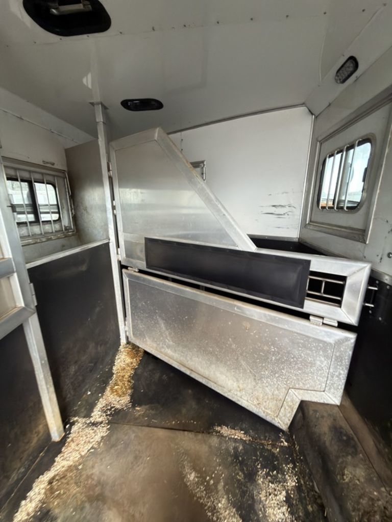 2016 Lakota Trailers Bighorn BH8414 4H