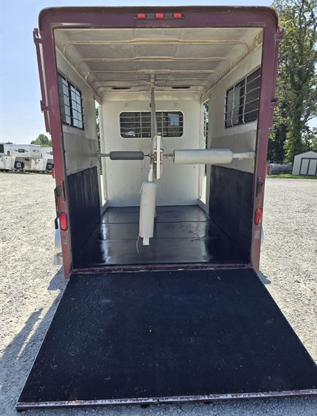 2002 HAWK 2 HORSE STRAIGHT LD