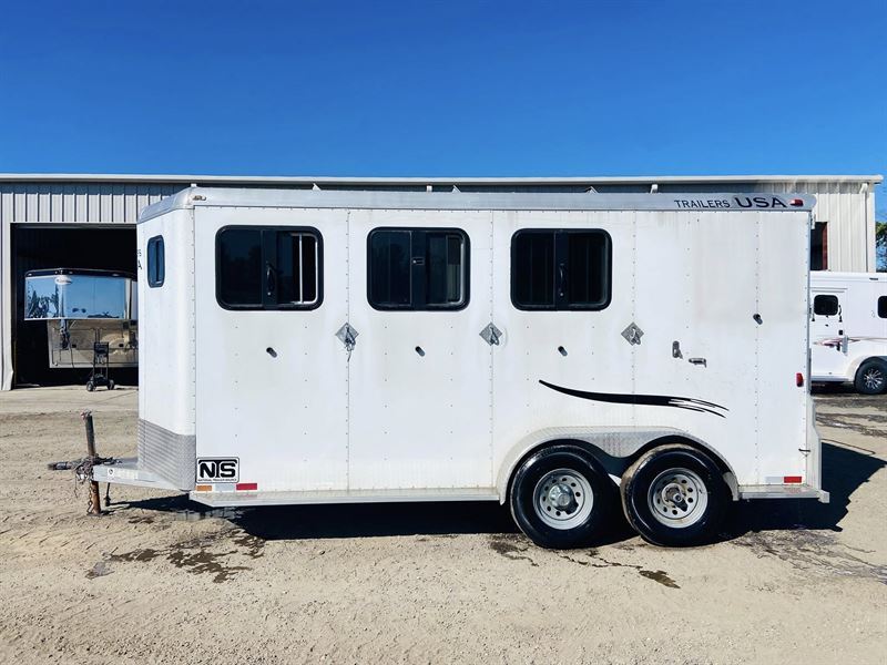 2017 Trailers USA 3 Horse Bumper Pull Trailer