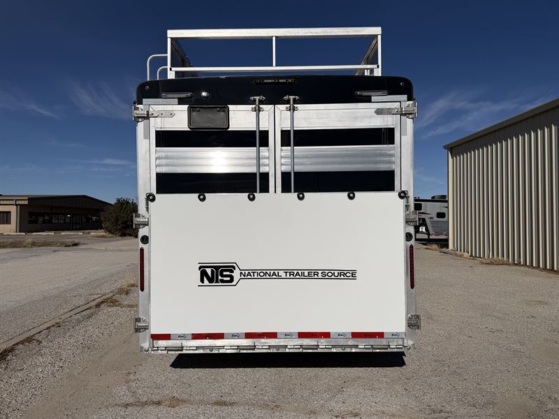 2026 Bison Trail Hand 16' Livestock 11' Living Quarters