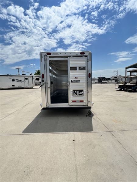 2024 Cimarron Trailers 20' Livestock Gooseneck Trailer