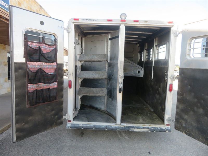 1997 Featherlite Trailers 3 Horse Gooseneck Trailer