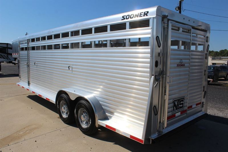 2024 Sooner 24' Livestock Gooseneck Trailer