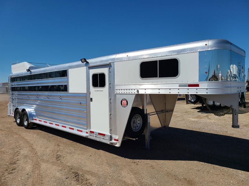 2025 Platinum Coach 6 Horse 7'6" Wide TRAINER Swing Out Saddle Rack!