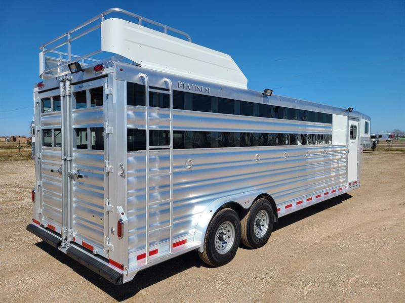 2025 Platinum Coach 6 Horse 7'6" Wide TRAINER Swing Out Saddle Rack!