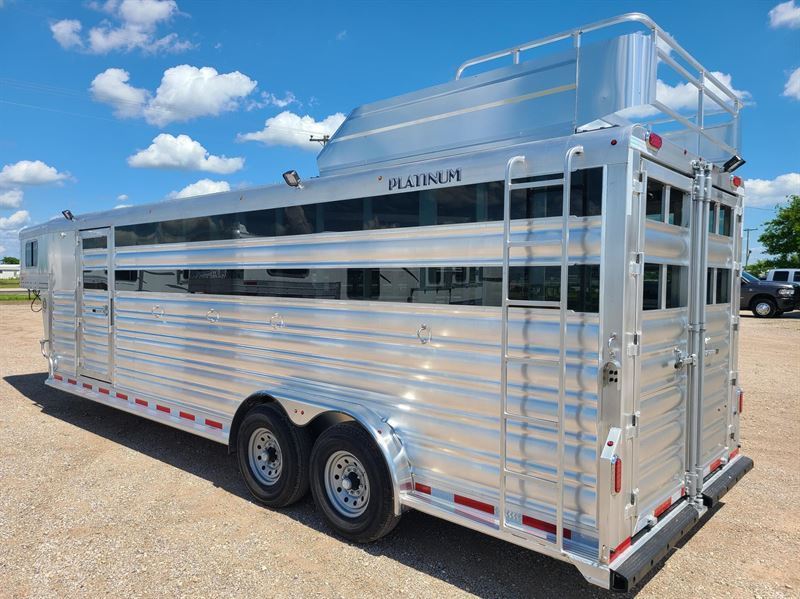 2025 Platinum Coach 25' Stock Combo 7'6" wide..SWING OUT SADDLE RACK!