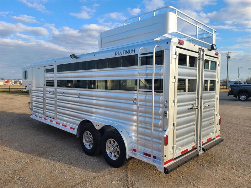 2025 Platinum Coach 4 Horse 4' SW 7'6" wide SWING OUT SADDLE RACK