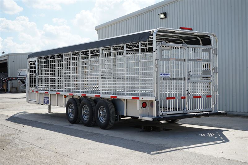 2023 Gooseneck 28 Ft Aluminum Stock Trailer w/ Cleated Rubber Flo