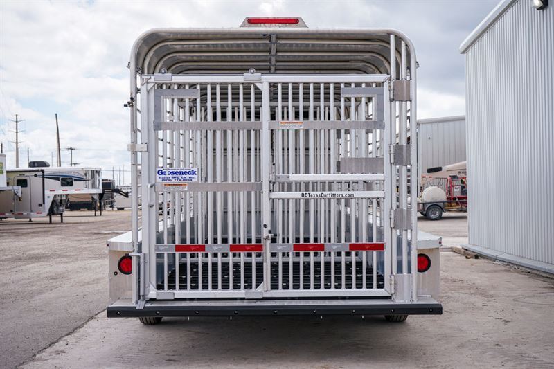 2023 Gooseneck 24 Ft Aluminum Stock Trailer w/ Cleated Rubber Flo