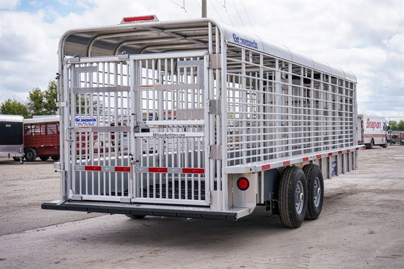 2023 Gooseneck 24 Ft Aluminum Stock Trailer w/ Cleated Rubber Flo