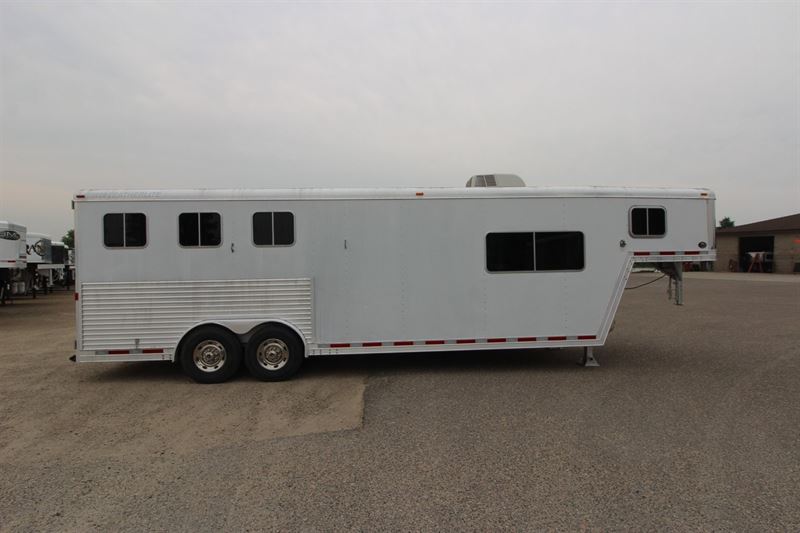 2005 Featherlite Trailers 3HR Weekender