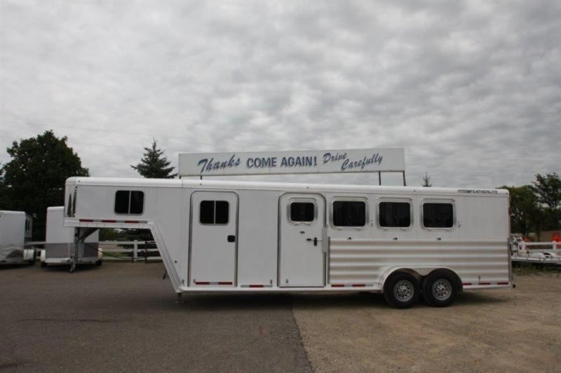 2016 Featherlite Trailers 8541