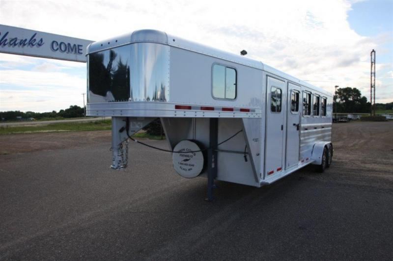 2013 Featherlite Trailers 8533