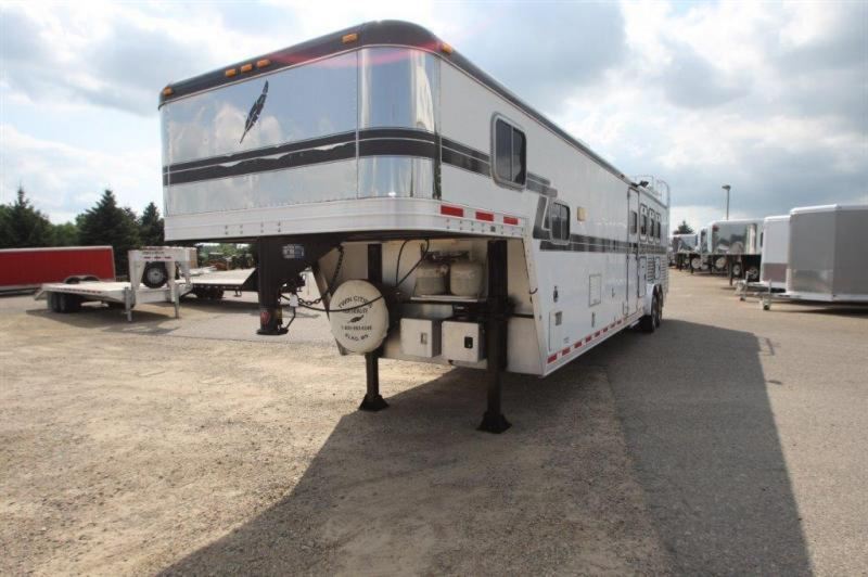 2000 Featherlite Trailers 8587