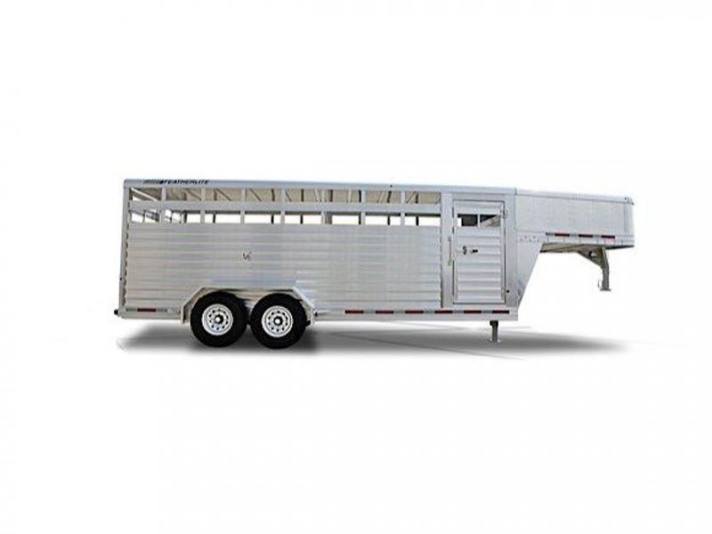 2015 Featherlite Trailers 8117