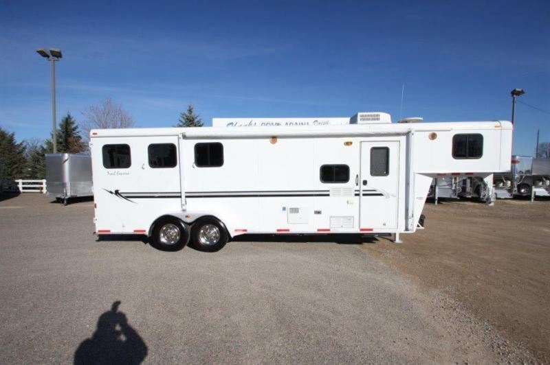 2008 Bison Trailers Living Quarter