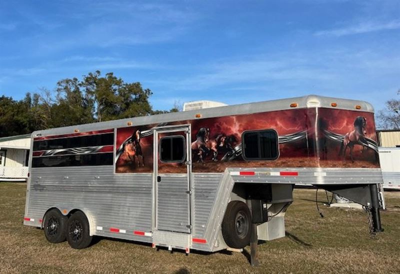 2005 Sidekick 3 horse gooseneck w/ upgrades