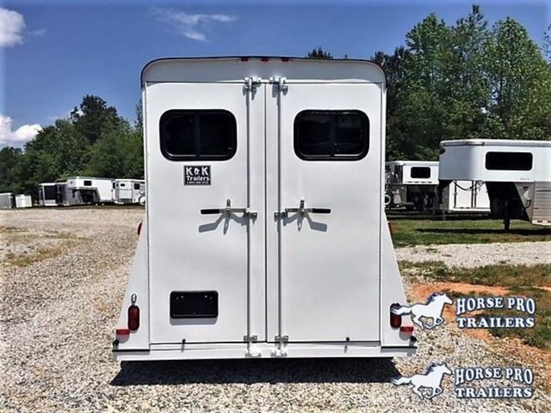 2024 Bee Trailers 2 Horse Slant Load BP