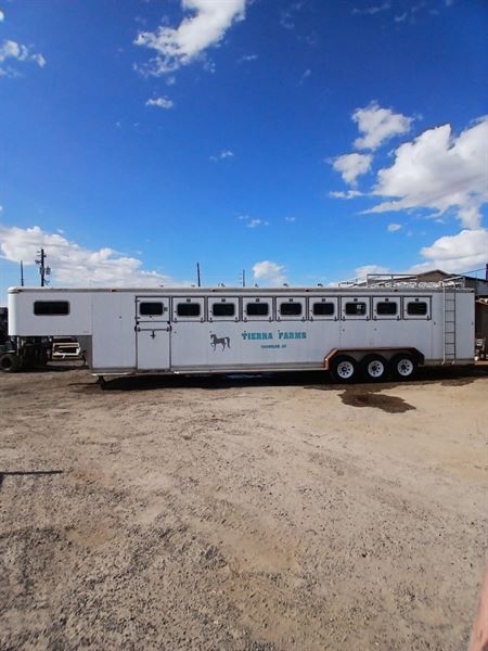 1991 Sundowner Trailers SUNLITE 9 HORSE