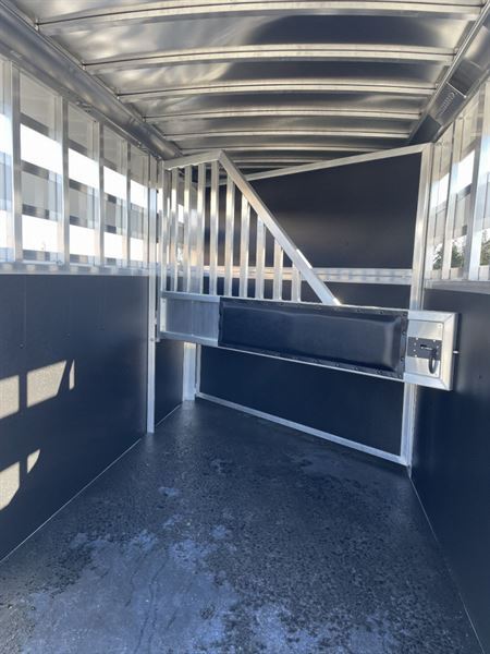 2025 Merhow Trailers 2 HORSE BP STOCK