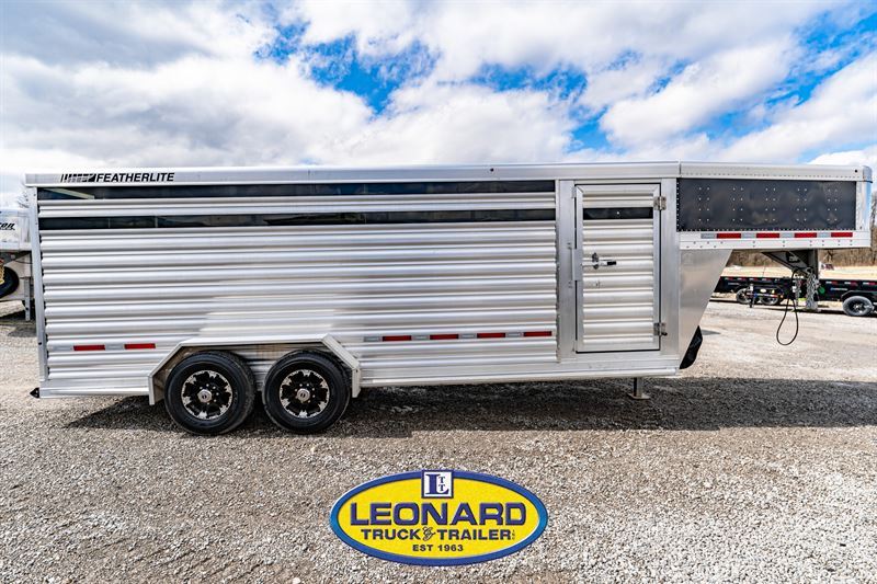 2020 FEATHERLITE 20' STK