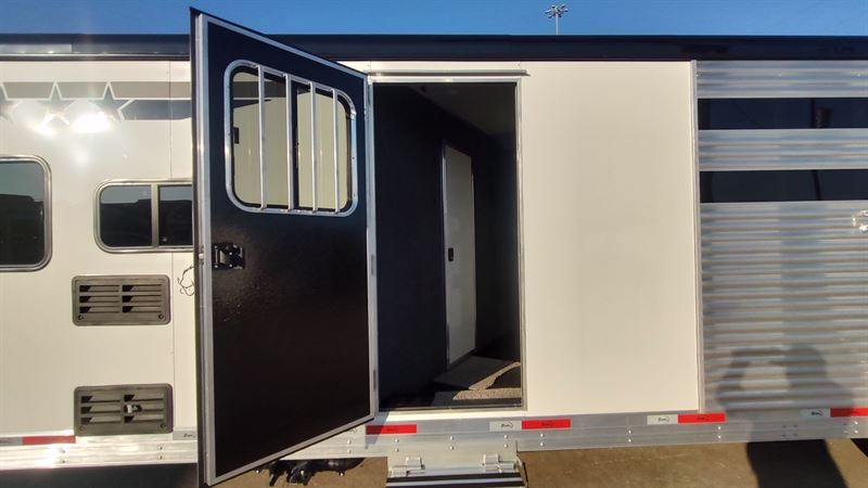 2026 Bison Trail Hand 16' Livestock 9' Living Quarters