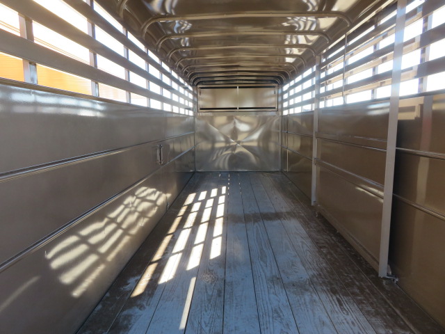 2025 Delta 20' Livestock Gooseneck Trailer