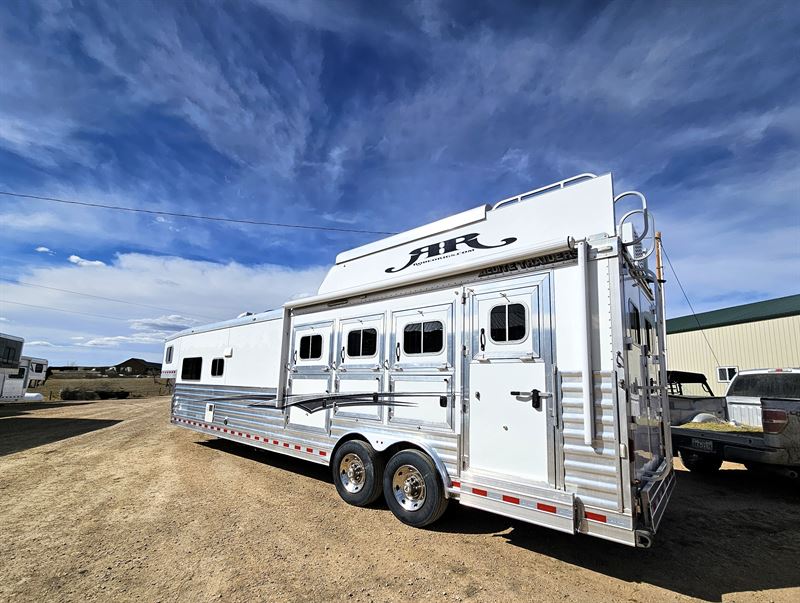 2022 Elite Trailers Inc. 4HLQRL