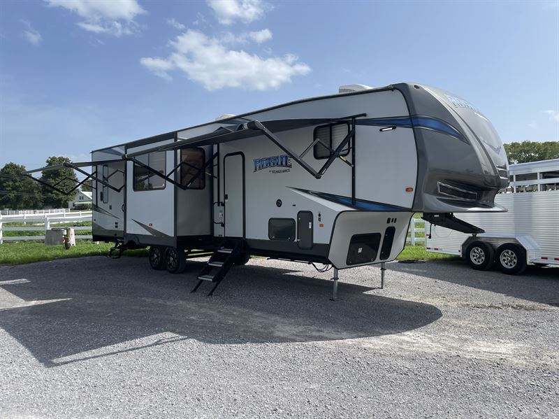 2019 Forest River Rouge by Vengeance 324A13