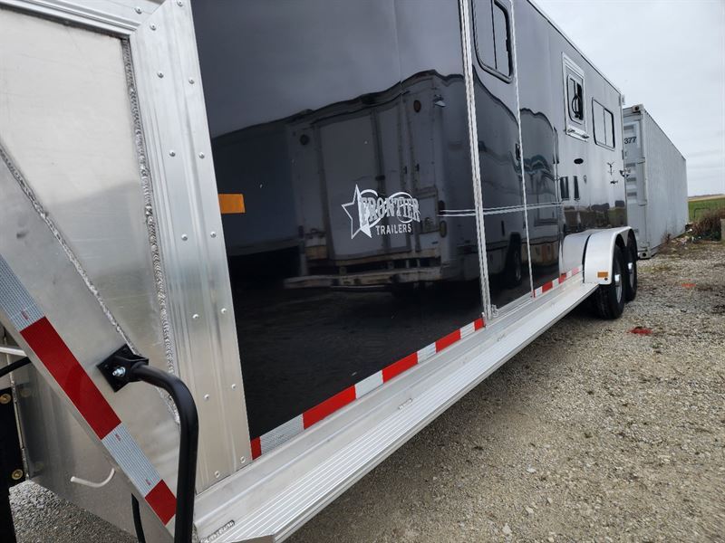 2024 Frontier Trailers Fast Track 2+1