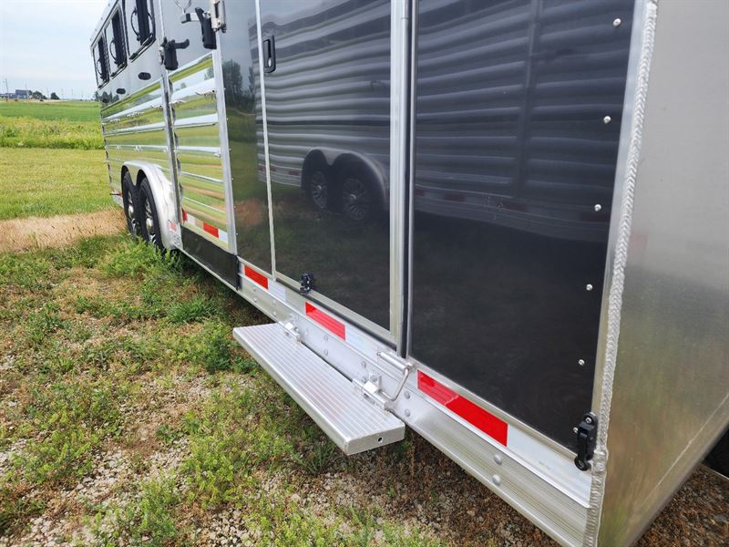 2024 Exiss Trailers Exhibitor 8022W