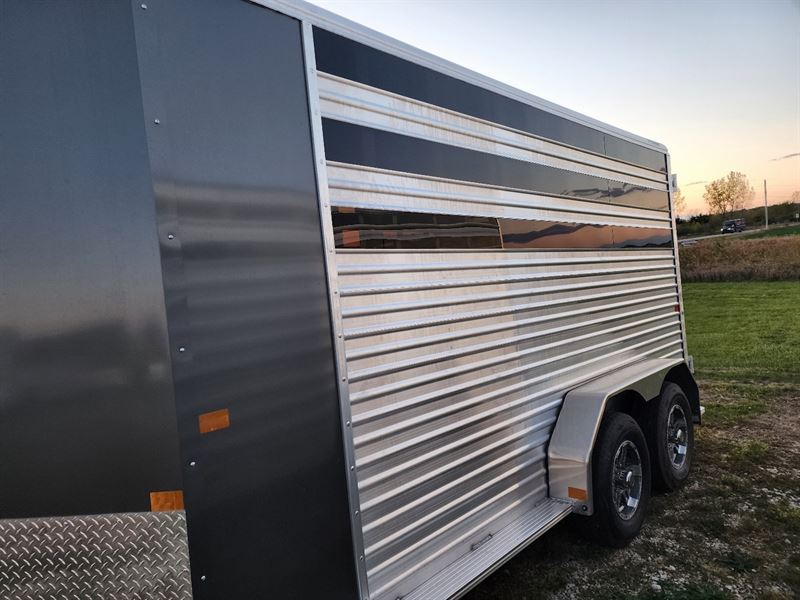 2025 Frontier Trailers 6 Pen 7 X 14