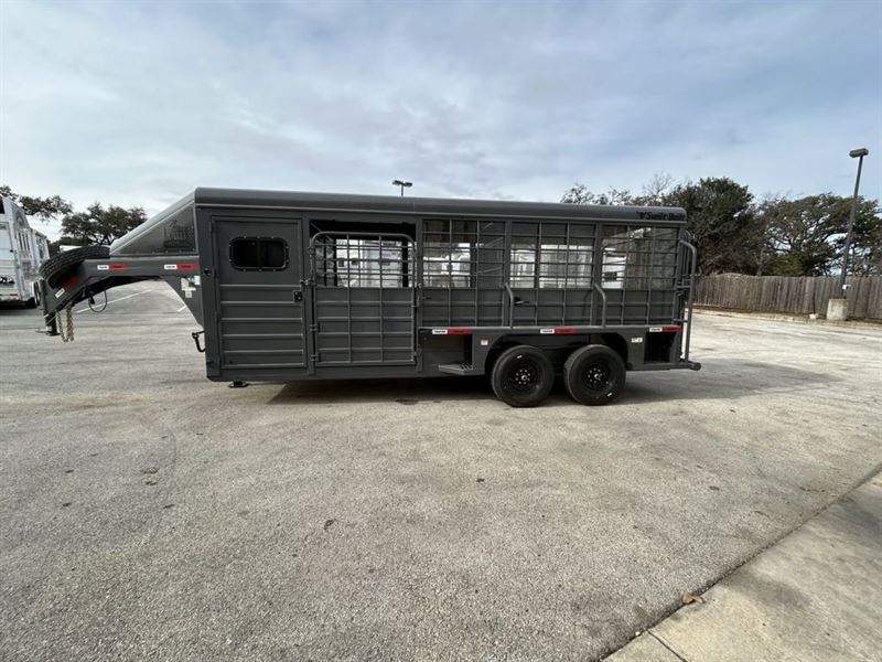 2025 Swift Built Trailers Stock 20' Gooseneck with Tack '25